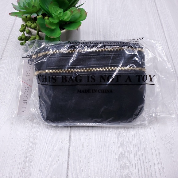 Sole Society | Bags | Sole Society Cadee Belt Bag Black Crossbody Bag ...